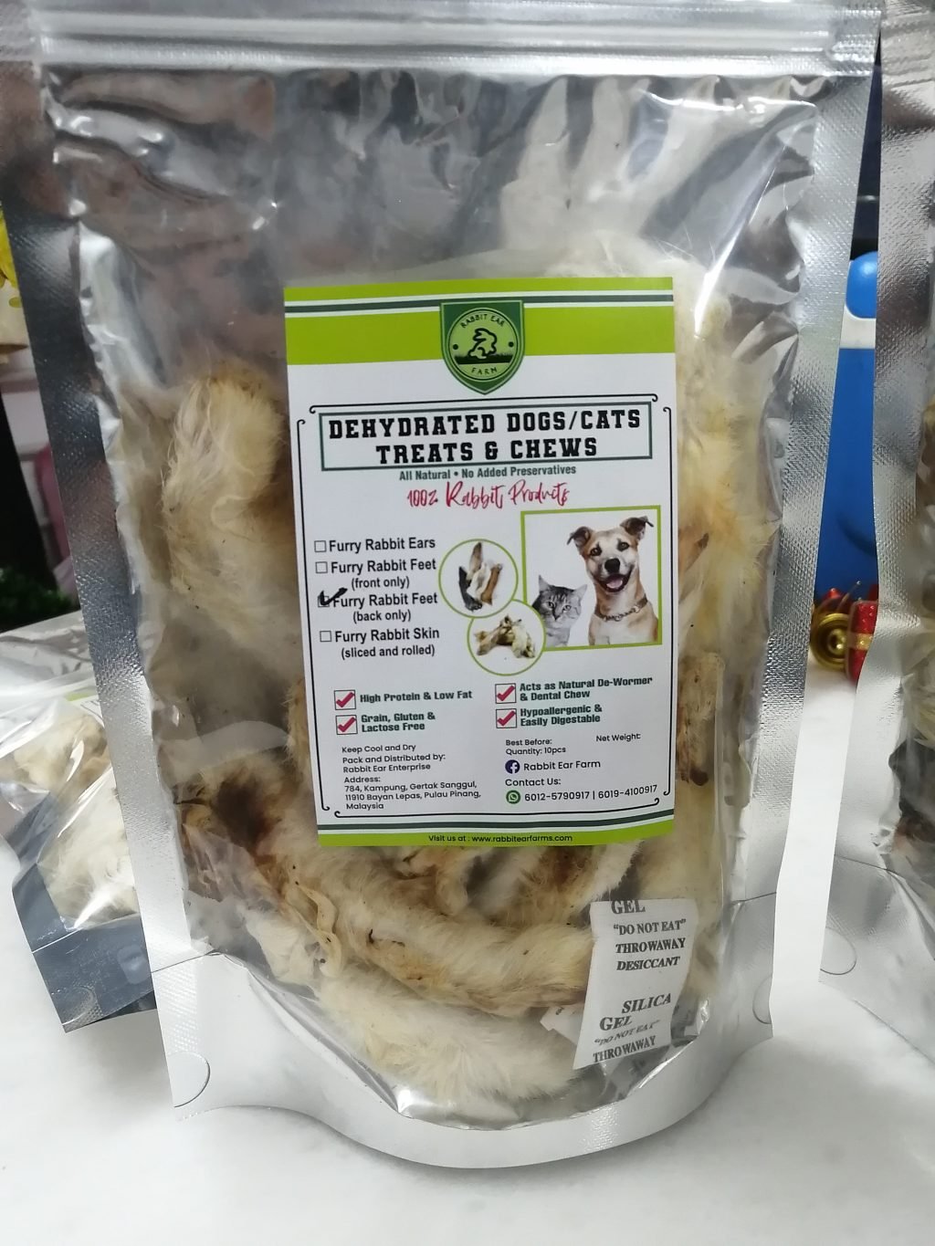 Dehydrated Furry Rabbit Feet (Back Only) – Rabbit Ear Farm