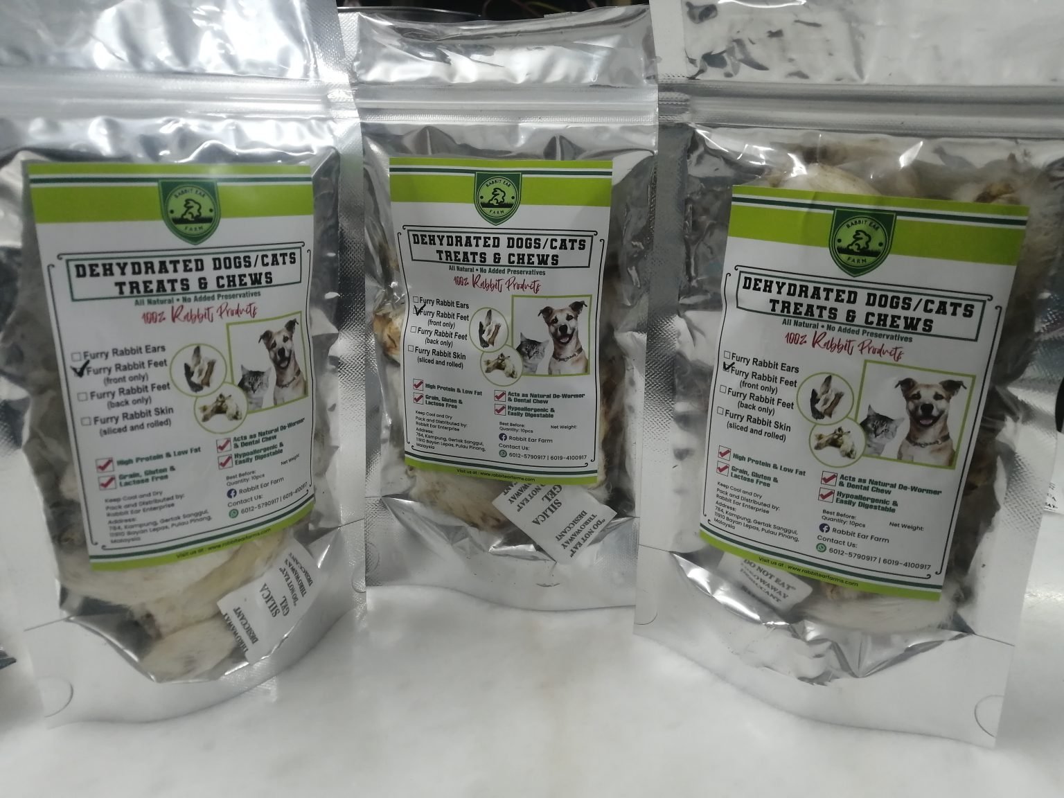 Dehydrated Furry Rabbit Feet (Front only) – Rabbit Ear Farm